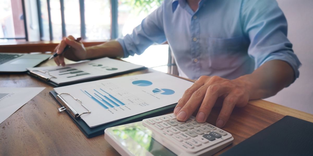 ASESOR FISCAL: TODO LO QUE DEBES SABER - MENCHÉN ASESORES: Asesoría Fiscal, Laboral y Contable ...